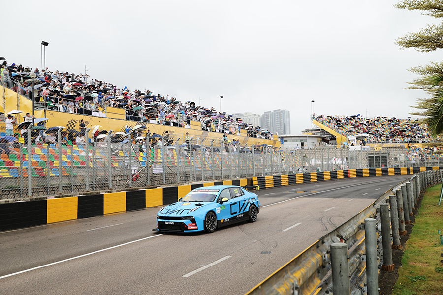 Björk scores critical pole position in dramatic Macau qualifying - FIA ...